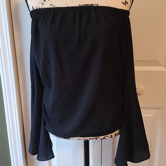 JustFab | Tops | Off The Shoulder Flowy Top | Poshmark